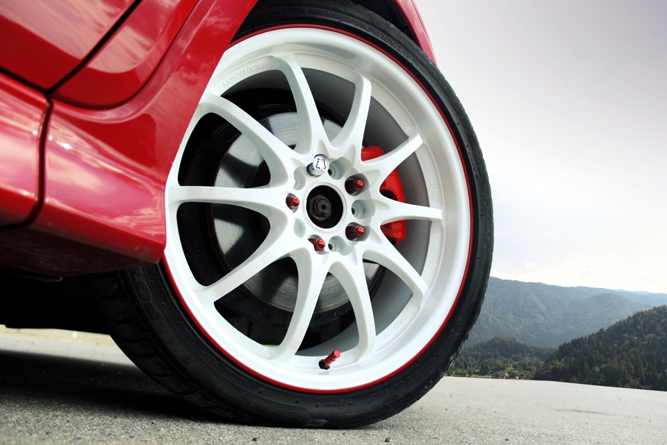 volk racing ce28n time attack white & honda civic type R fn2 milano red ...