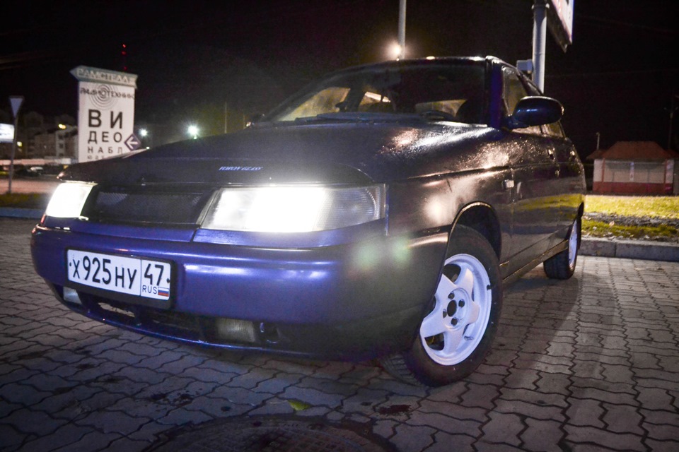 Маяк Super White H1 +30%; габариты лунного света Phillips; ВСМПО "Звезда" белые. — Lada 21103, 1 ...