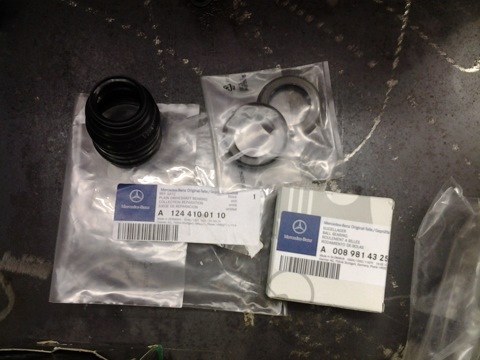 A0089814325 Подшипник шариковый карданного вала Mercedes | Запчасти на ...