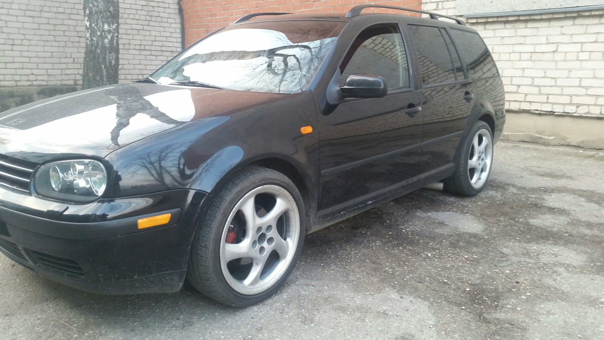 Тапочки встали идеально! — Volkswagen Golf Variant (Mk4), 1,9 л, 1999 года | колёсные диски | DRIVE2