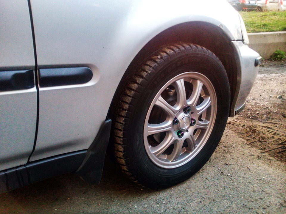 Фотки) колеса R14 — Honda Civic (6G), 1,6 л, 1999 года | колёсные диски ...