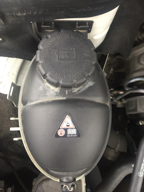 A0005840807 Наклейка информационная радиатора Mercedes | Запчасти на DRIVE2