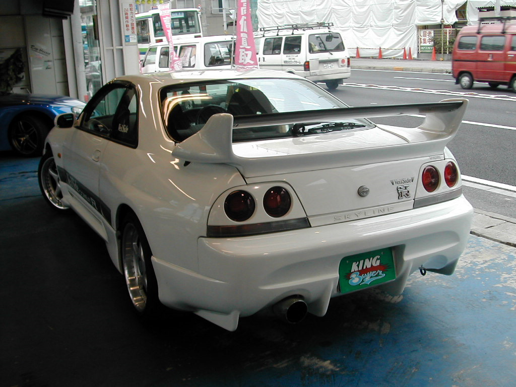 Где взять вот такой задний бампер Veilside — Nissan Skyline (R33), 2,5 ...
