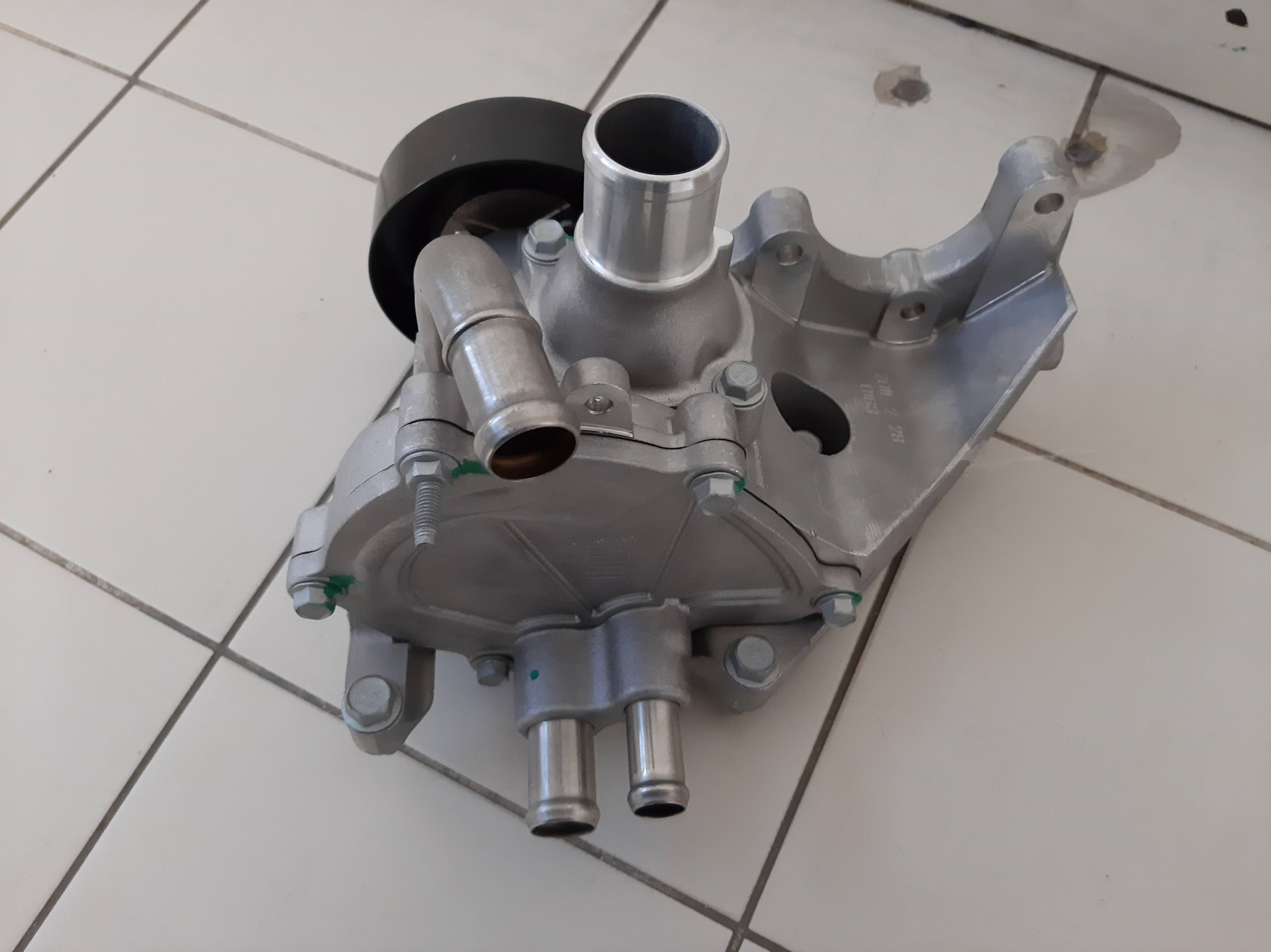 Замена помпы 25189645 и сопутки… — Opel Antara, 2,2 л, 2013 года ...