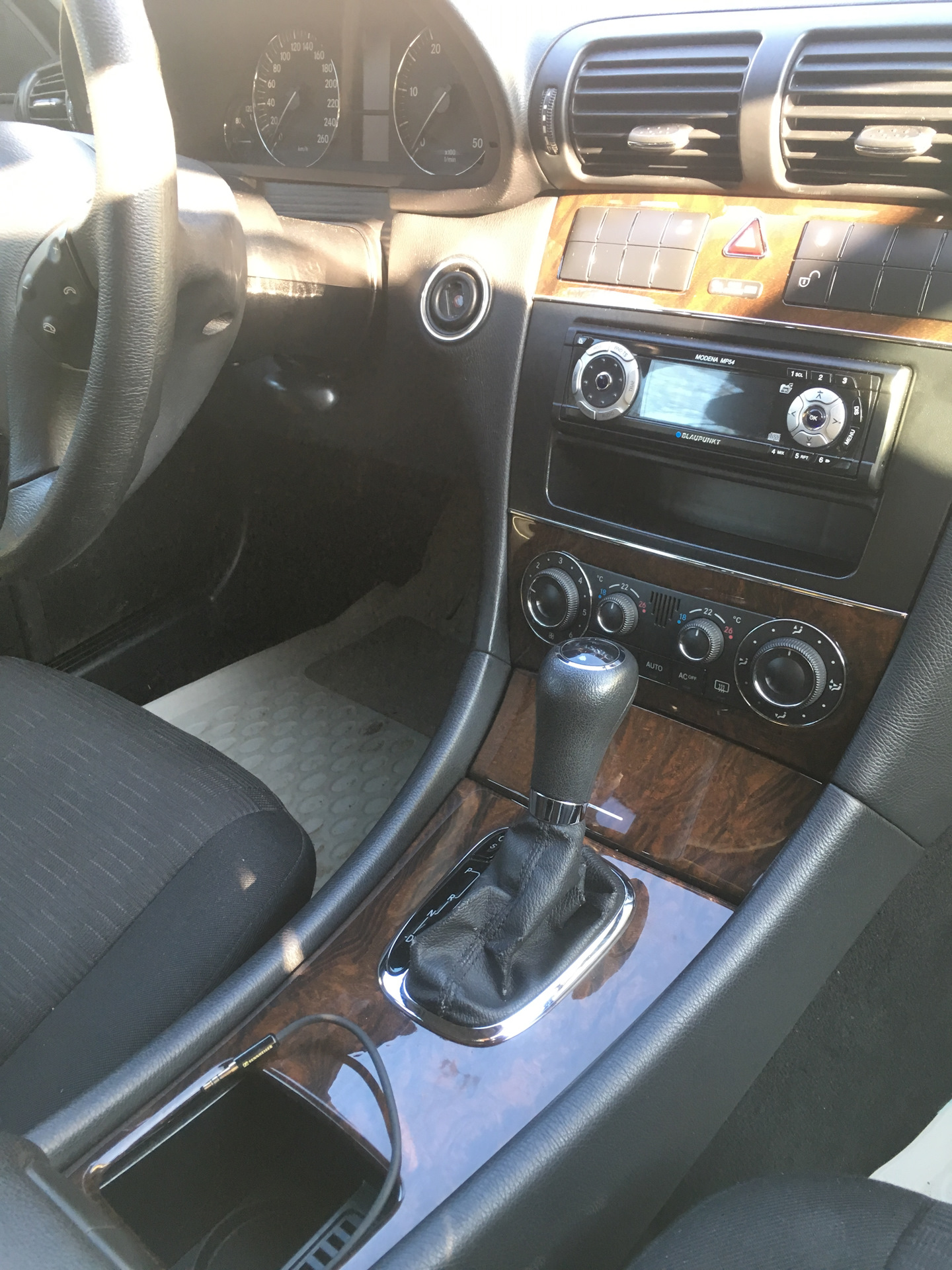 AUX в магнитолу Blaupunkt — Mercedes-Benz C-class Estate (S203), 2,2 л ...