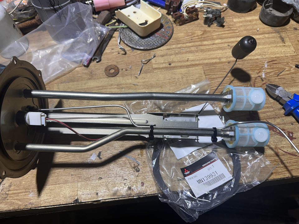 Замена сетки бака — Mitsubishi Pajero Sport (2G), 2,5 л, 2010 года ...