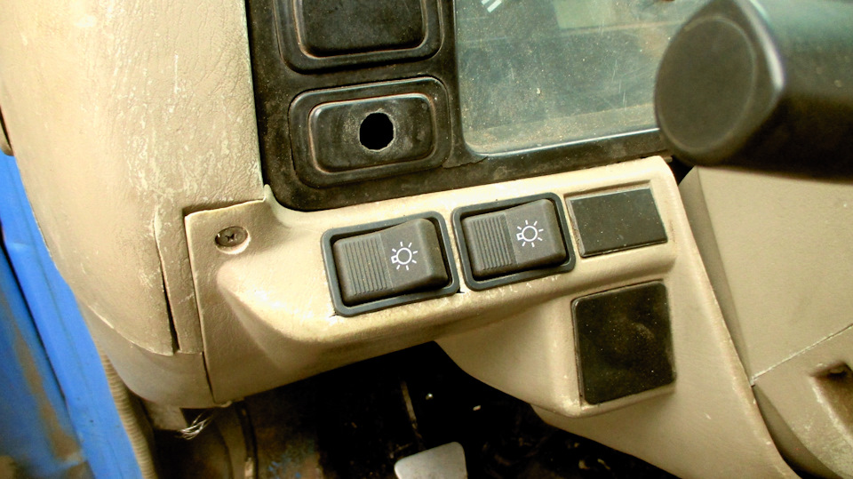 Немного доработок: свет в кузове, задний ход и кнопки от классики — FAW 1031, 3,2 л, 2005 года ...