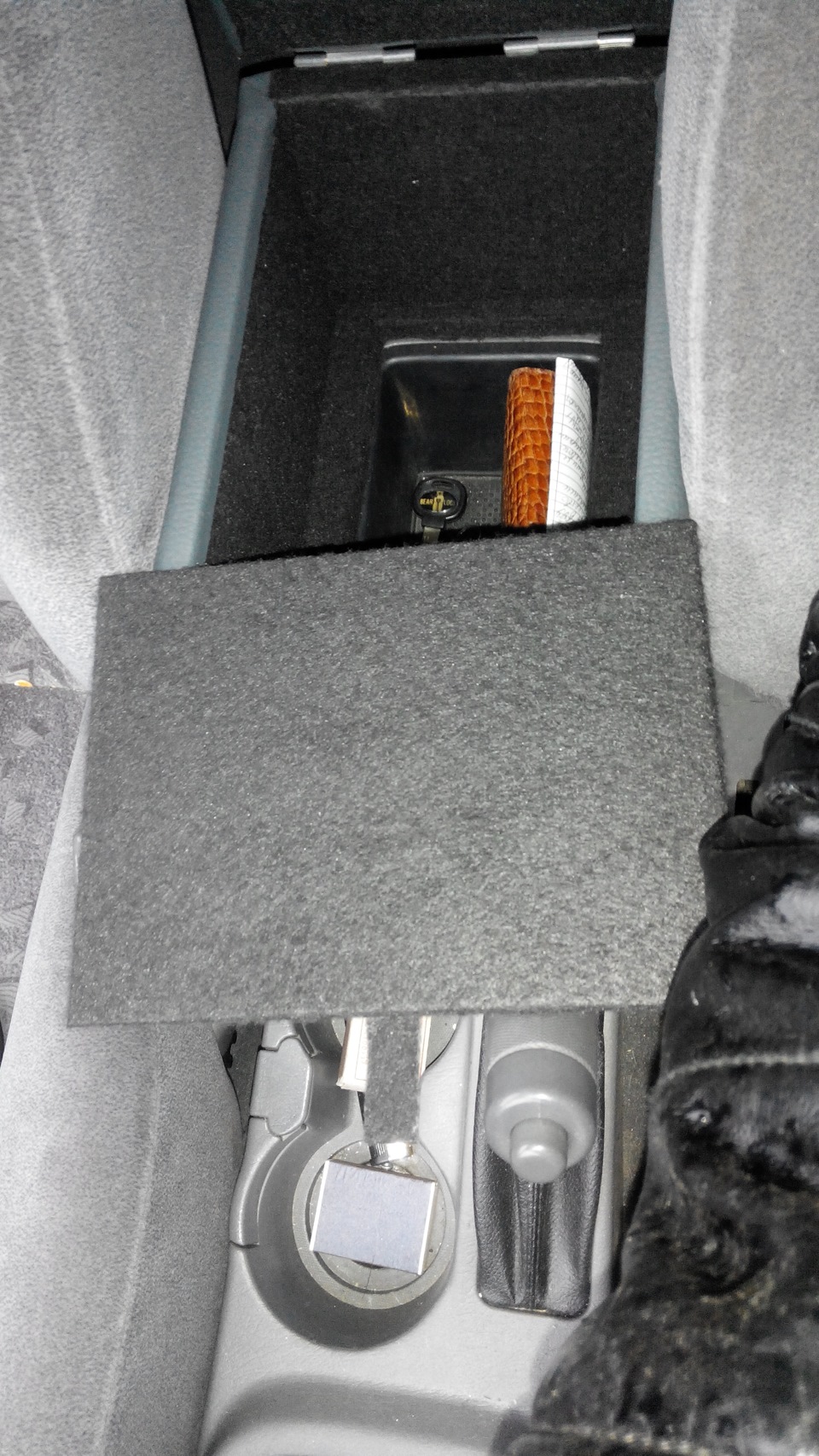 Подлокотник! — KIA Spectra, 1,6 л, 2007 года | аксессуары | DRIVE2