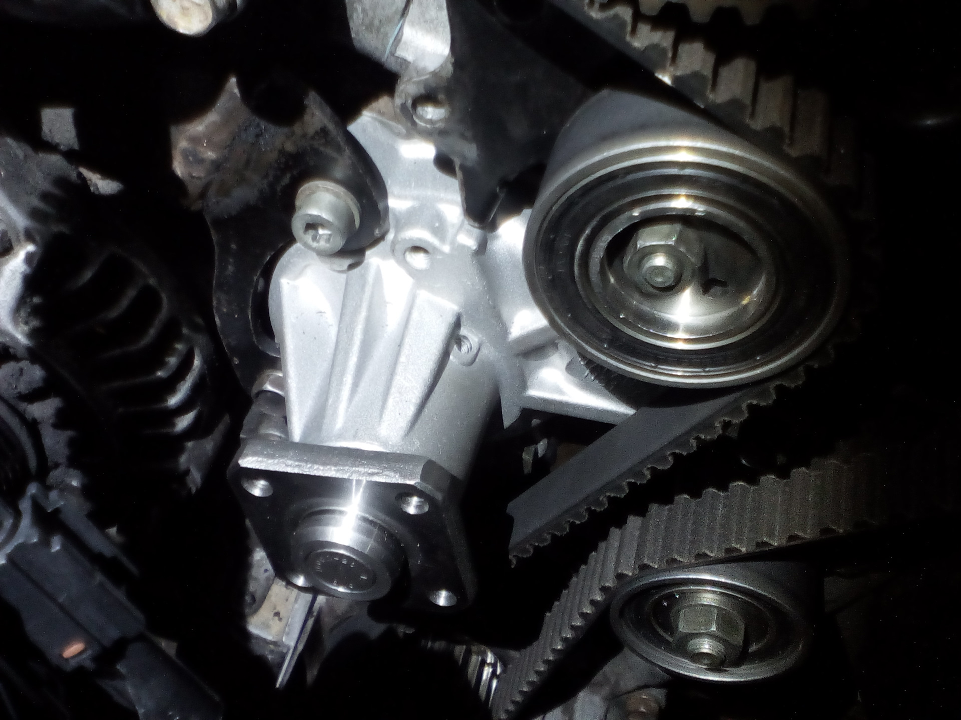 Замена помпы. Мойка подкапотного. Потерявшийся буст и давление масла ...