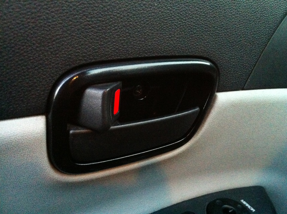 покраска элиментов салона — Hyundai Accent (3G), 1,5 л, 2010 года ...