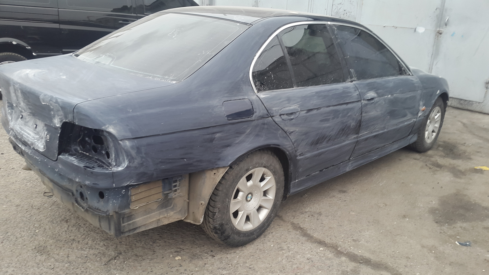 Готовлю подарок жене на 8 марта (покраска) — BMW 5 series (E39), 2,2 л ...