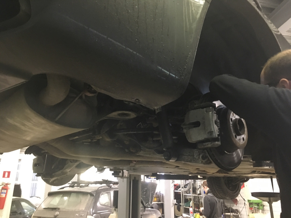 Замена масла после капиталки и замена пневмобаллона — BMW X5 (E70), 4,4 ...