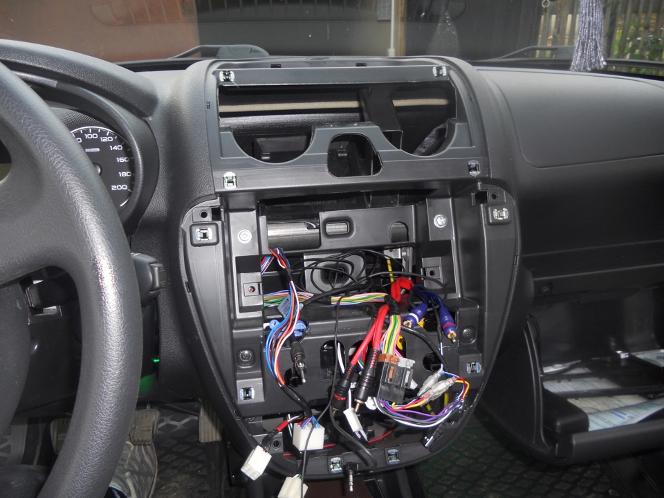 Пластик в салоне — Lada Гранта (1G), 1,6 л, 2014 года | другое | DRIVE2