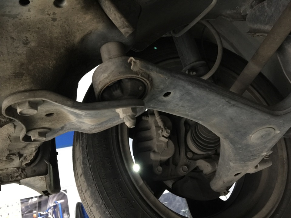 Задний сайлент-блок переднего рычага приказал долго жить — Subaru ...