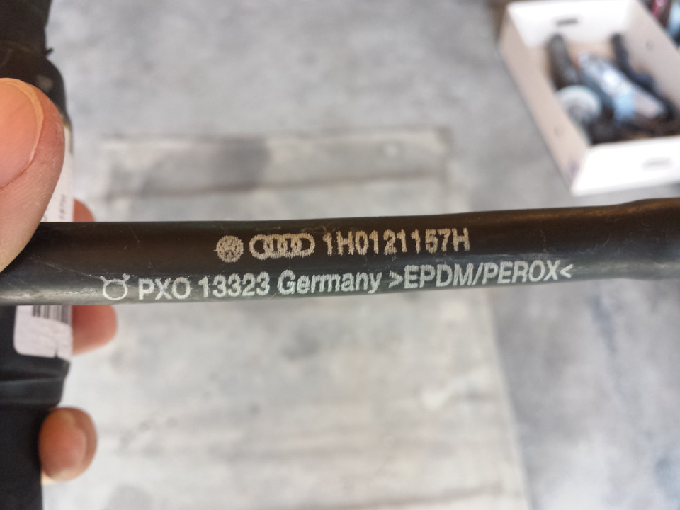 1H0121157H Шланг радиатора VAG | Запчасти на DRIVE2