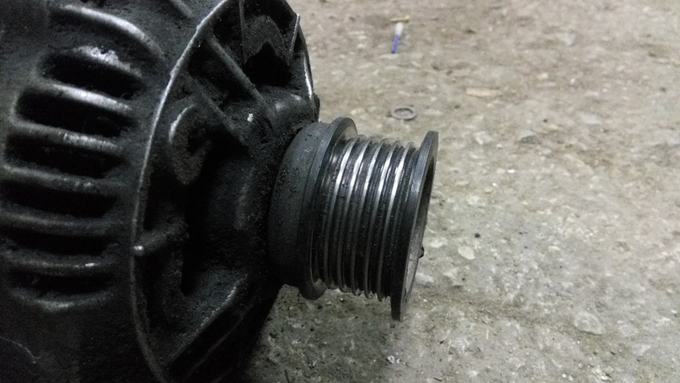 #19 Устранение свиста ремня — Mercedes-Benz E-Class (W124), 2,8 л, 1995 ...