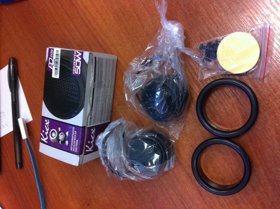 Взошло солнце в салоне))) или покраска и установка пищалок — Lada 21120, 1,5 л, 2001 года ...