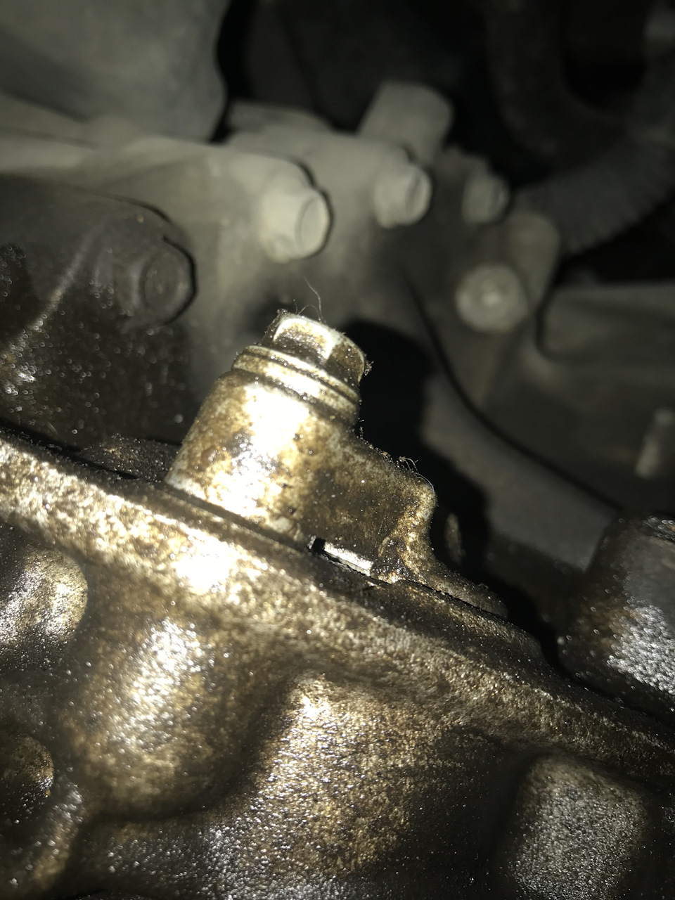 Подпотела коробка — Toyota Camry (XV40), 3,5 л, 2007 года | своими ...