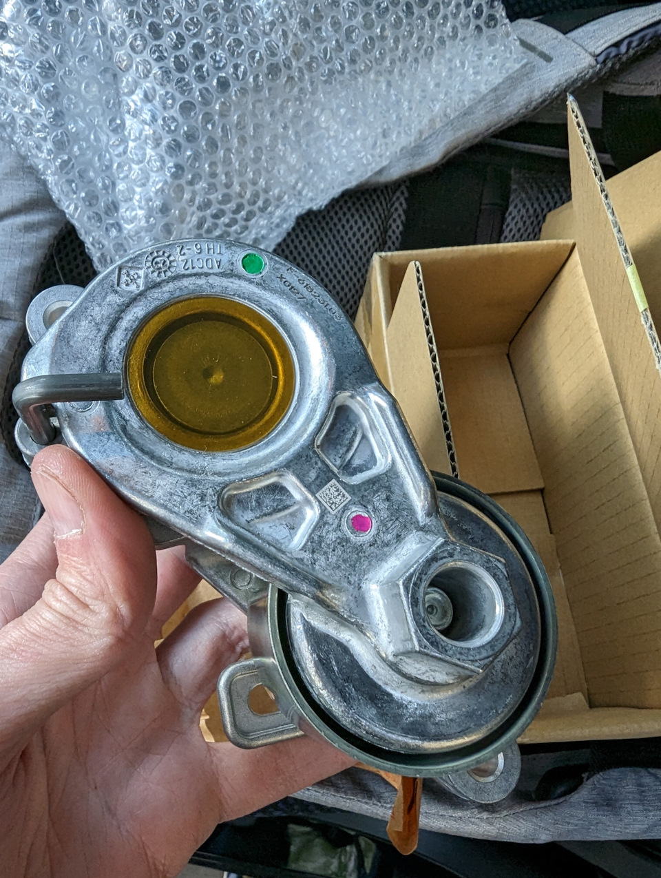 Замена роликов натяжения ремня — Suzuki Wagon R (6G), 0,6 л, 2017 года ...