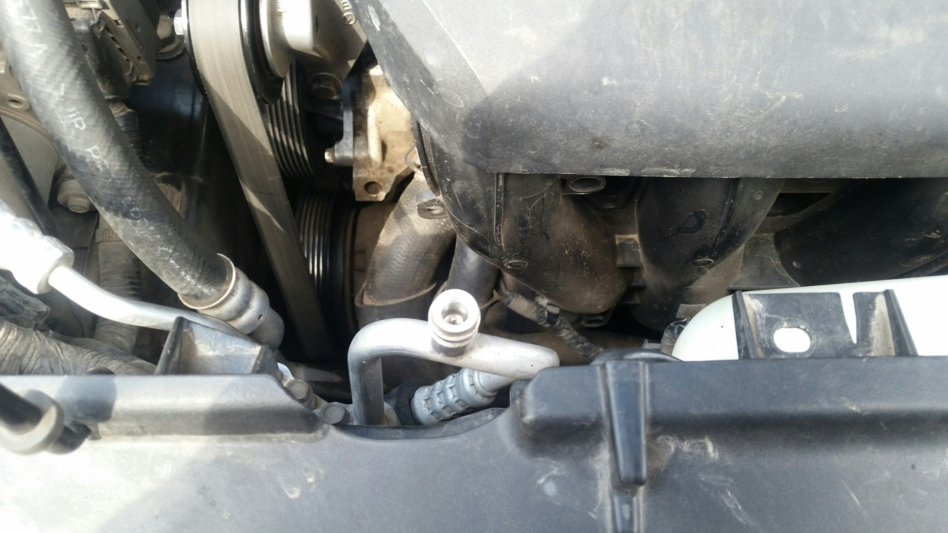 Куплю колпачок заправки кондиционера — Mazda 6 (2G) GH, 2 л, 2008 года ...