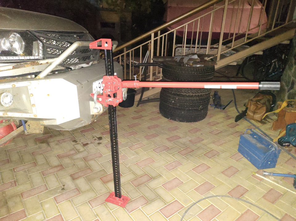 Домкрат реечный усиленный Farm Jack 120 см 3т — УАЗ Patriot, 2,7 л ...