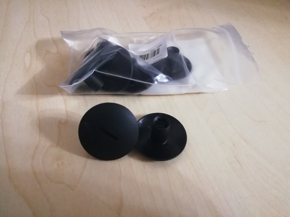 121. ( Клипсы ) — Renault Logan (2G), 1,6 л, 2016 года | расходники ...