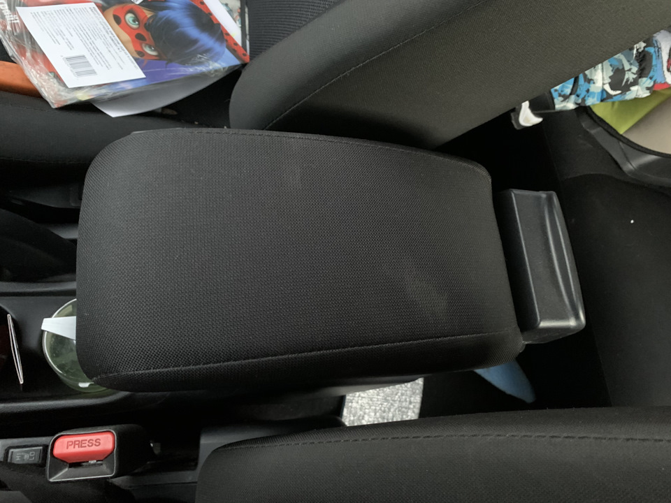 02. Выдвижной подлокотник — Mitsubishi ASX, 1,8 л, 2012 года ...
