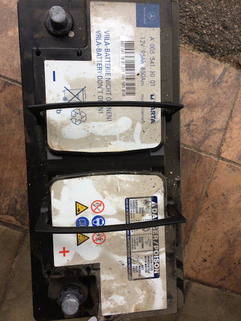 A0055411001 Стартерная аккумуляторная батарея Mercedes | Запчасти на DRIVE2