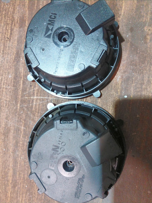 Замена двигателя управления зеркалом заднего вида — Volvo S80 (2G), 2,5 ...