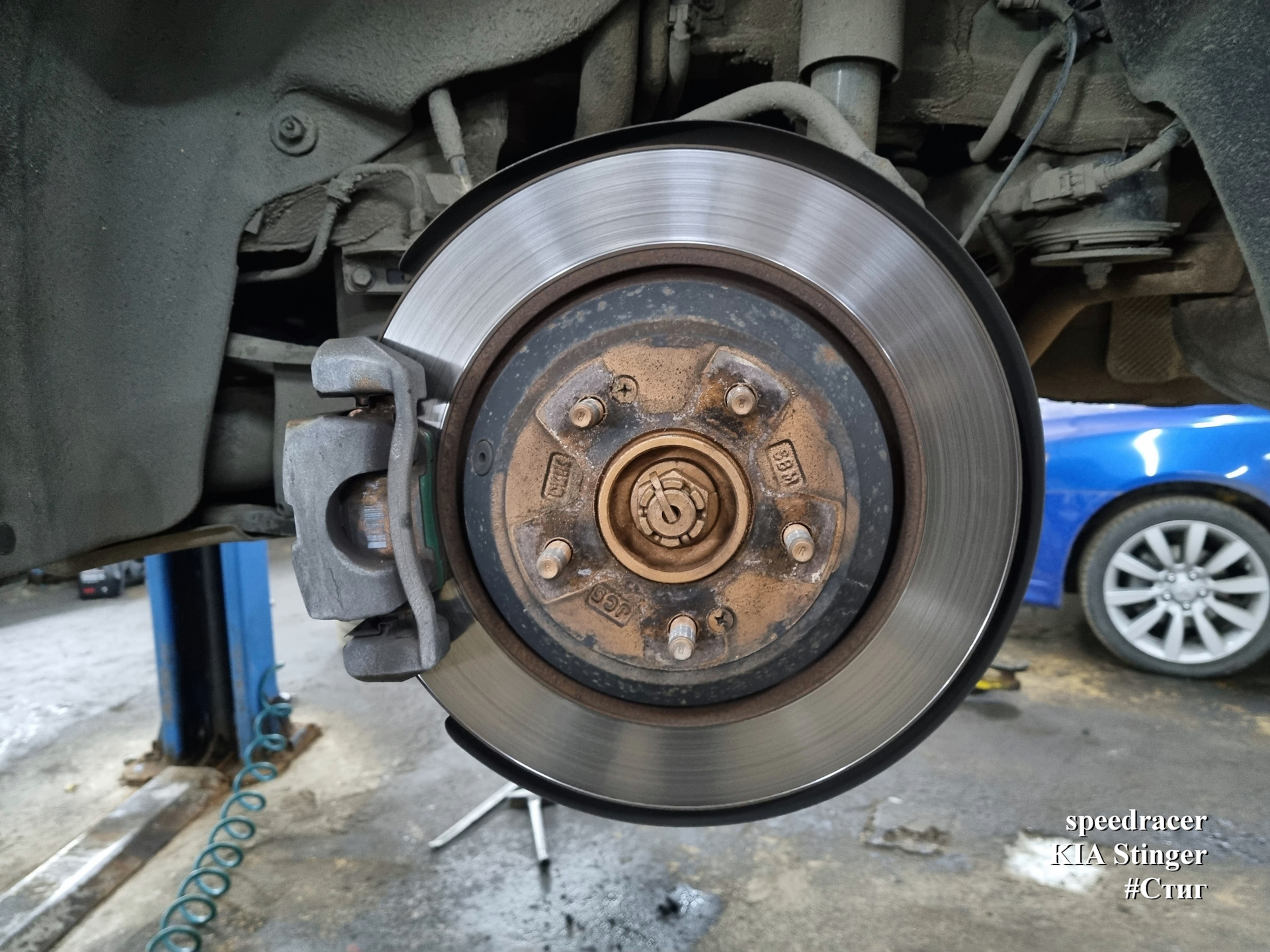 Установка передних и задних тормозов Brembo от KIA Stinger с двигателем 3.3. — KIA Stinger, 2 л ...