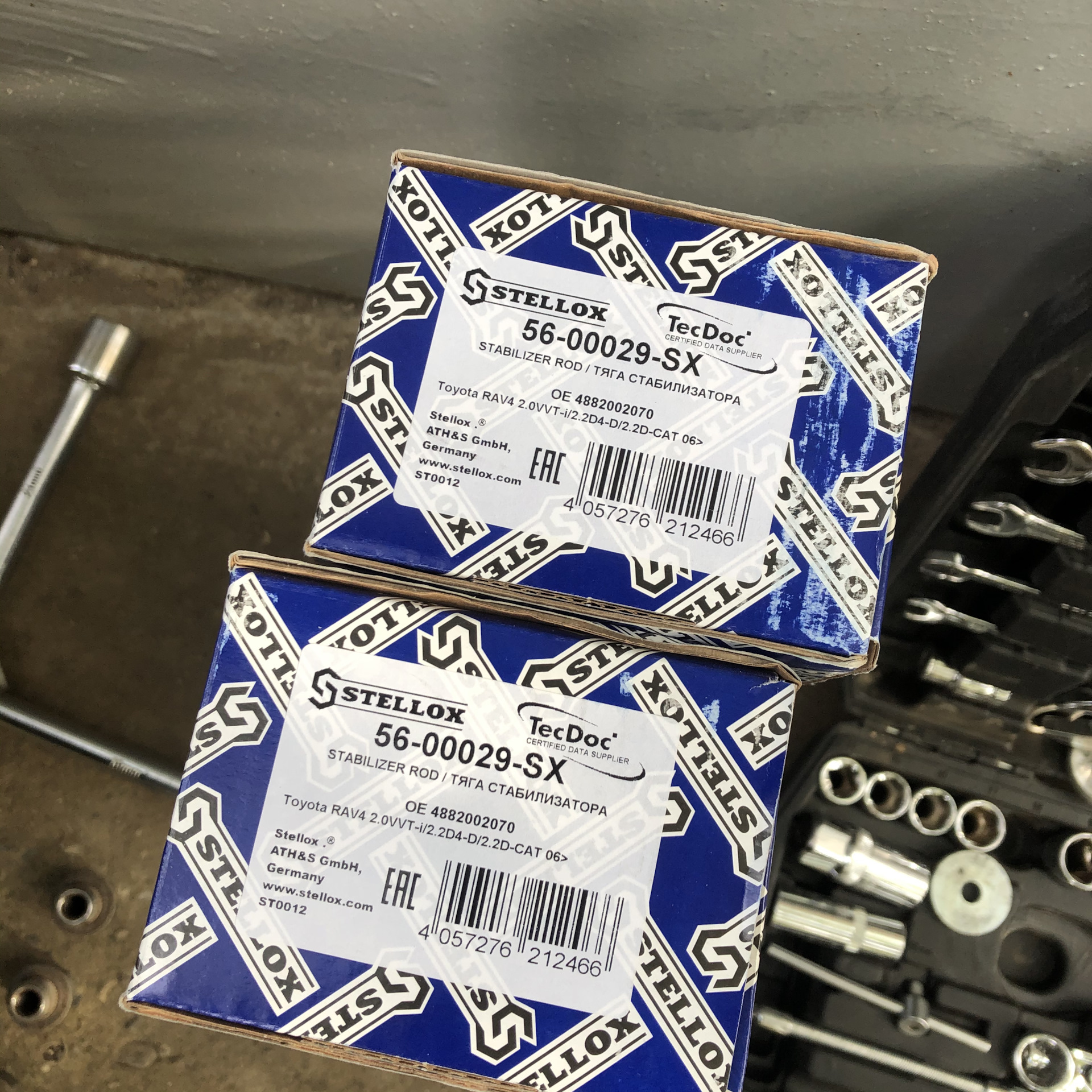 Передние стойки и втулки стабилизатора — Toyota Corolla (140/150), 1,6 ...