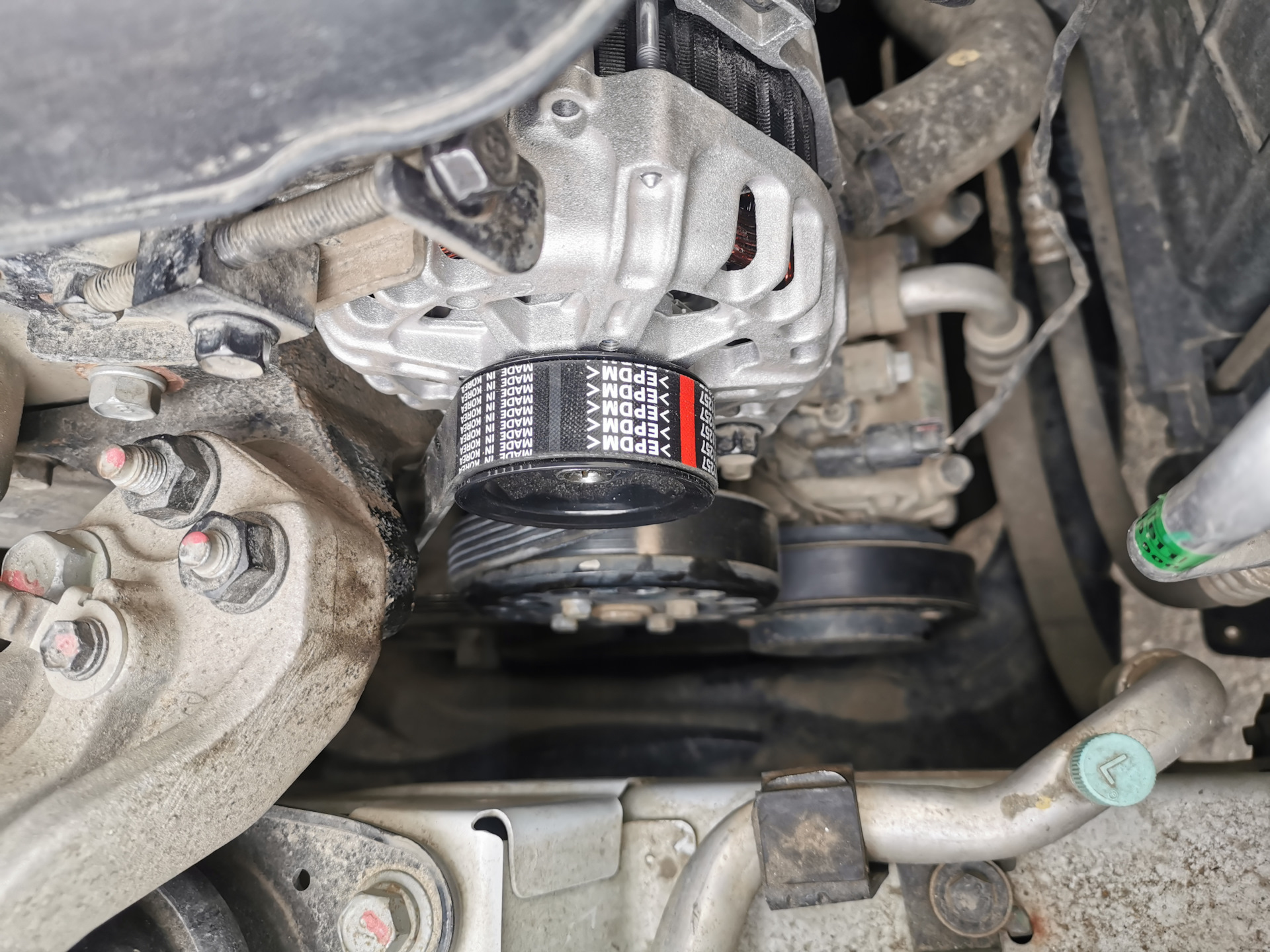 Ручка двери, ремень генератора — Hyundai i30 (1G), 1,6 л, 2011 года ...