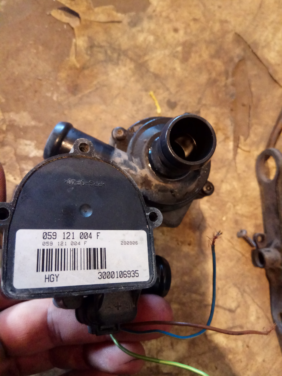 059121004F Насос системы охлаждения дополнительный 059121012A Audi Q7 3 ...