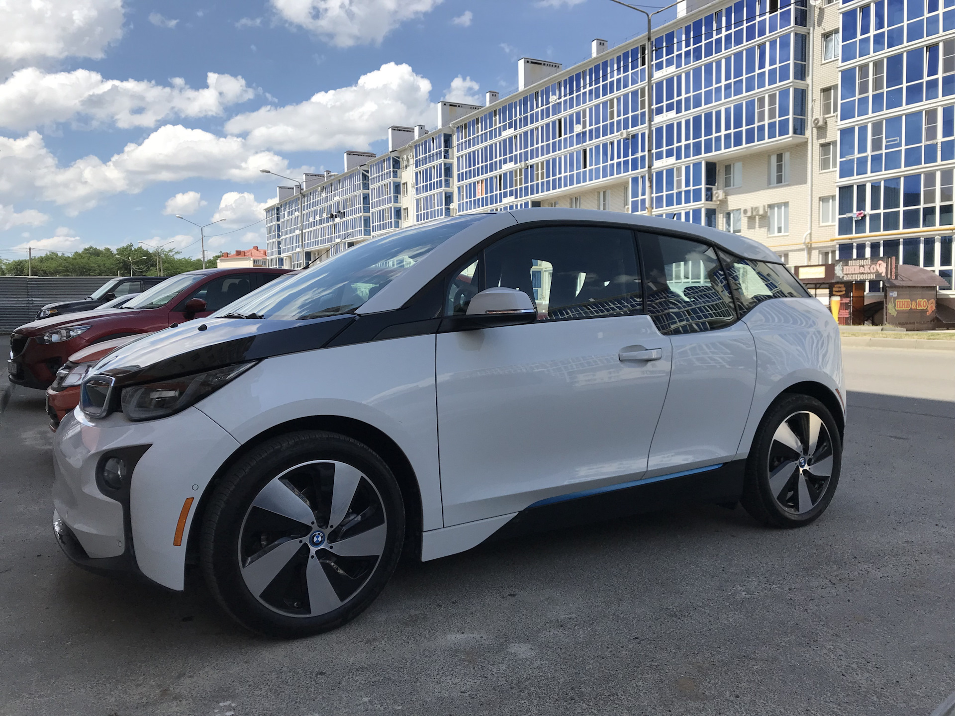 Лето, жарко, тонировка — BMW i3, 2015 года | стайлинг | DRIVE2