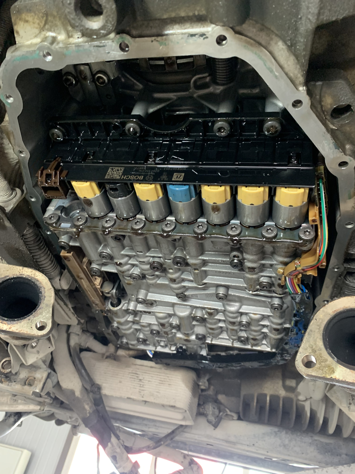 Замена масла АКПП. 6HP26A61 — Audi A8 (D3), 6 л, 2005 года | визит на ...