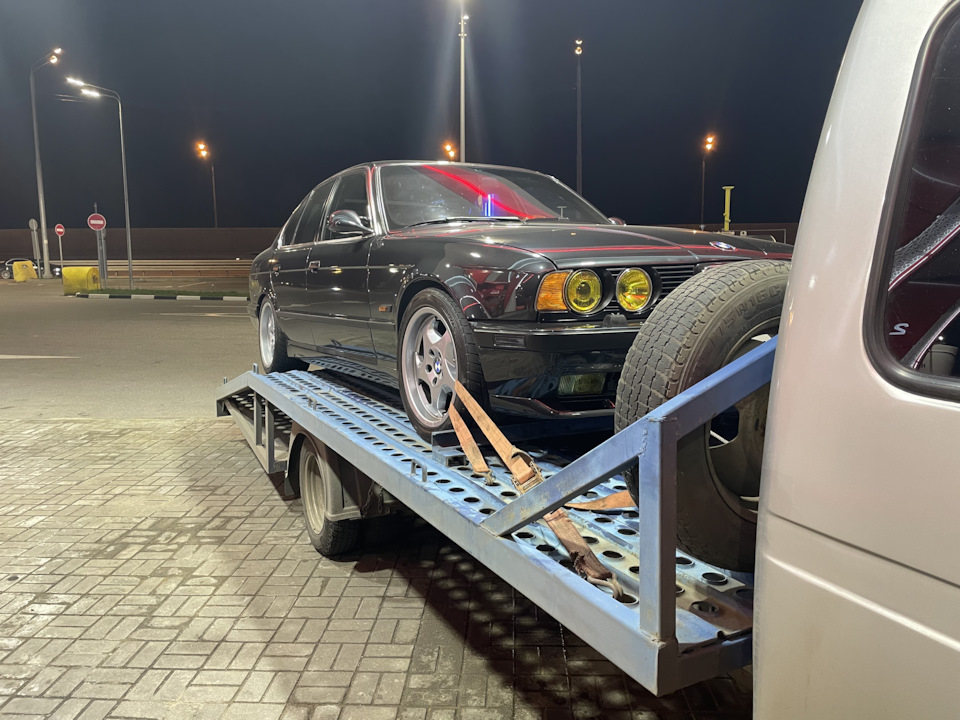Приключения на фотосете — BMW 5 series (E34), 4,4 л, 1990 года | эвакуация | DRIVE2