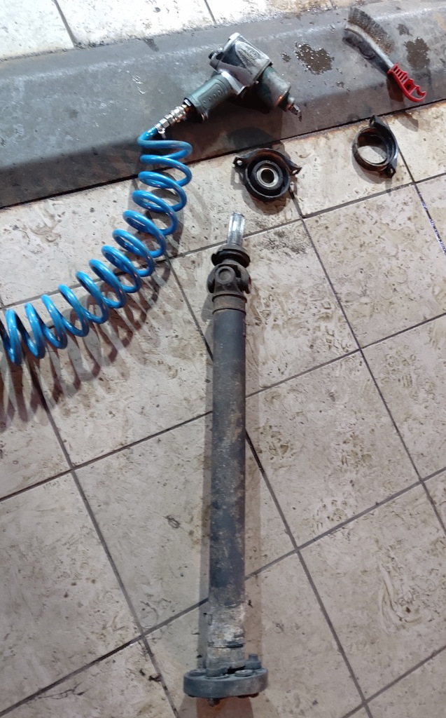 Появился стук при резком разгоне — устраняем, замена масла в ...