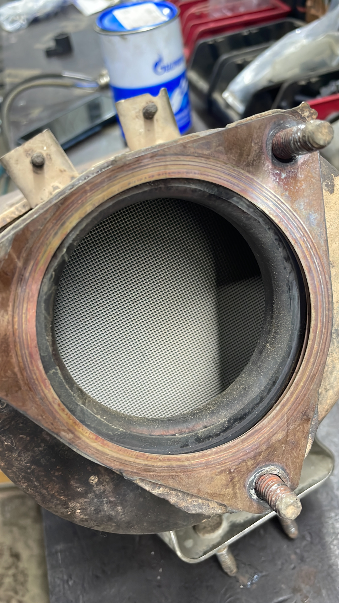 Поиск источника секущего выхлопа — замена катализатора — Volvo V90 ...