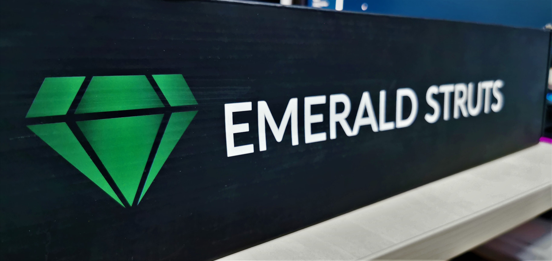 Trunk struts upgrade — Emerald Struts — Volkswagen Scirocco R (1G), 2 л ...