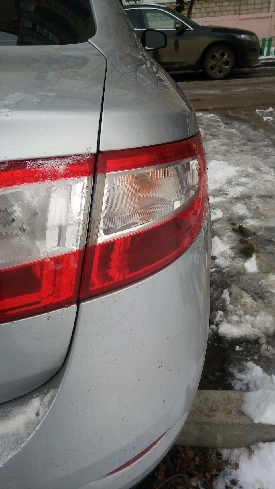 Лампочка поворотника — Renault Fluence, 1,6 л, 2013 года | поломка | DRIVE2