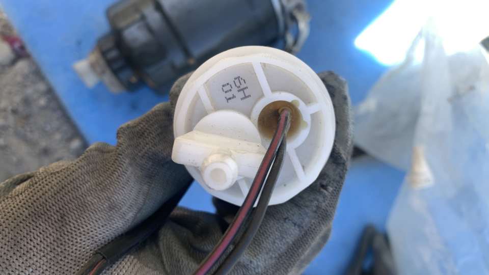 MB658726 Датчик уровня воды топливного фильтра — Mitsubishi Pajero ...