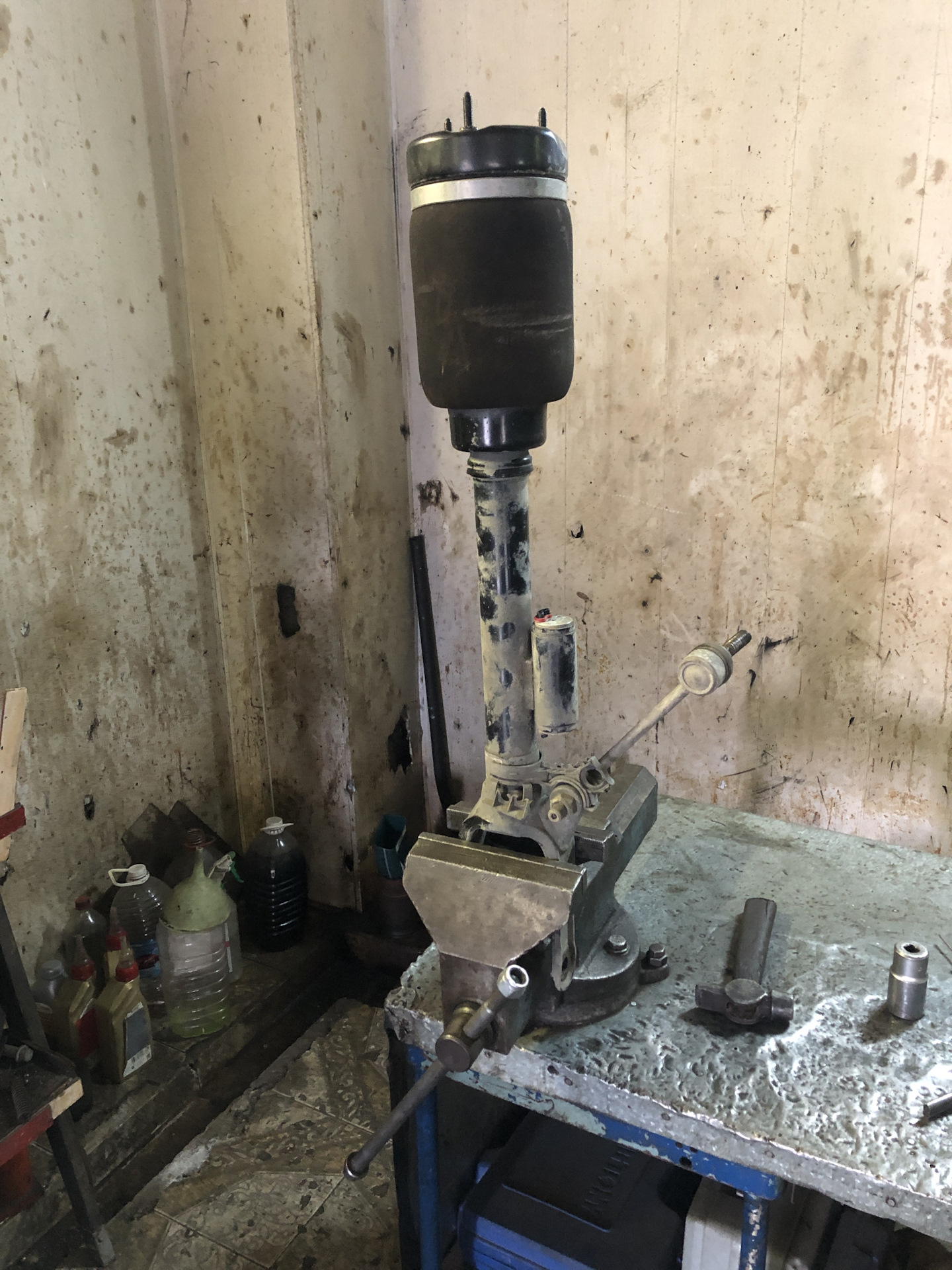 Гремела стойка. — Mercedes-Benz M-Class (W164), 3,5 л, 2011 года ...