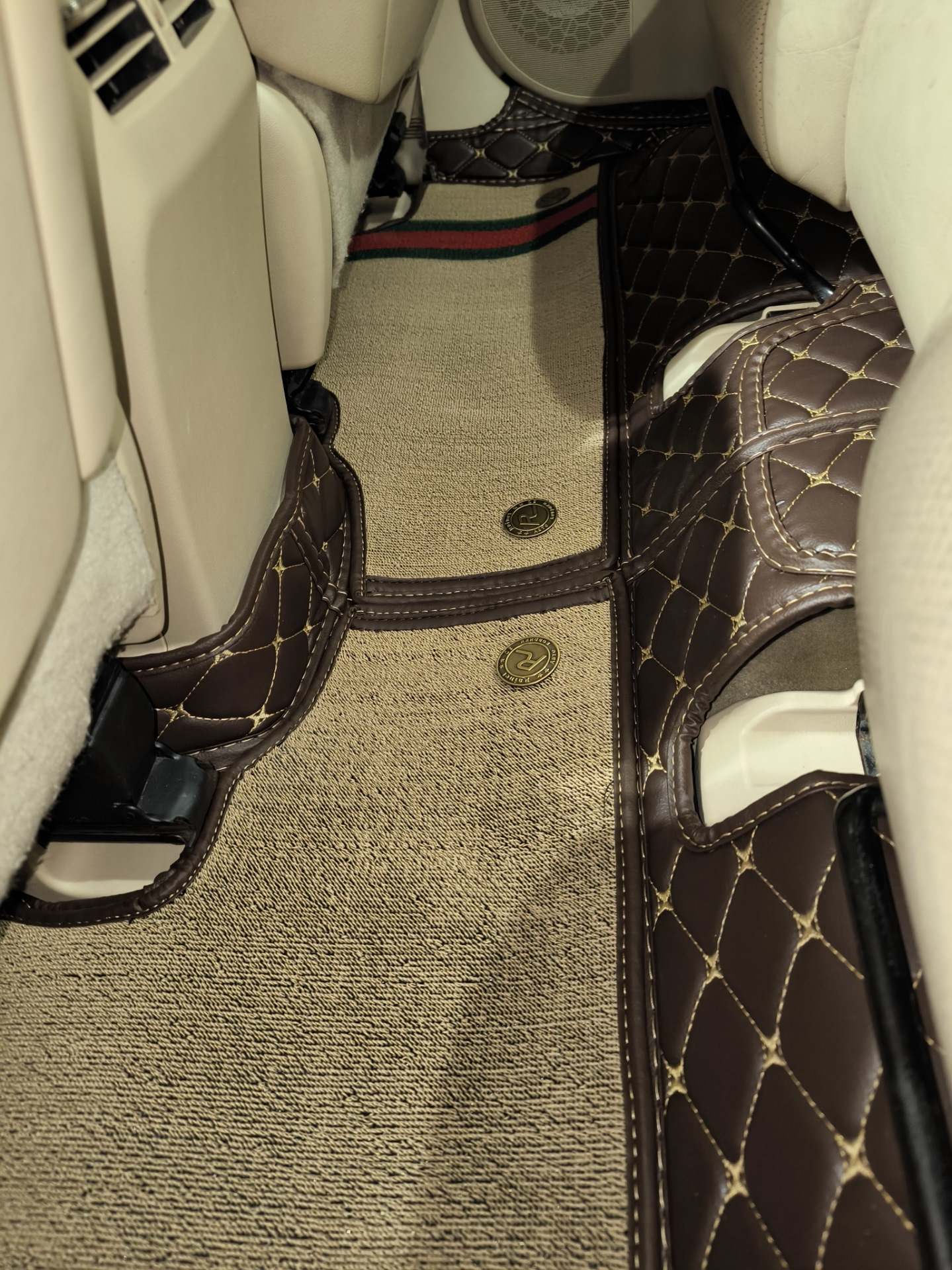 Ковры 5 D в салон, доволен как слон! — Lexus RX (3G), 3,5 л, 2009 года ...