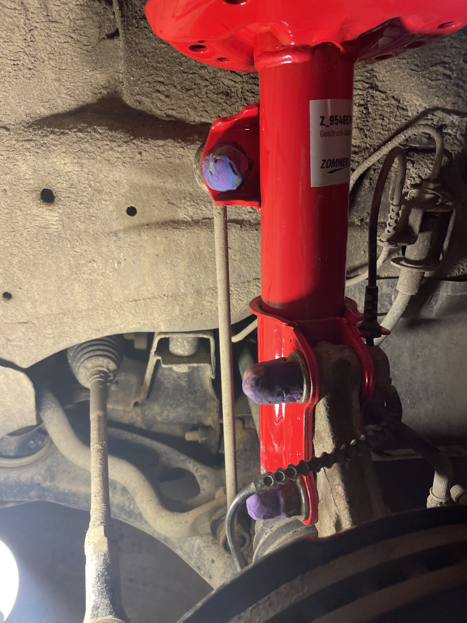 Передние стойки — Chevrolet Aveo Sedan (2G), 1,6 л, 2012 года | своими ...