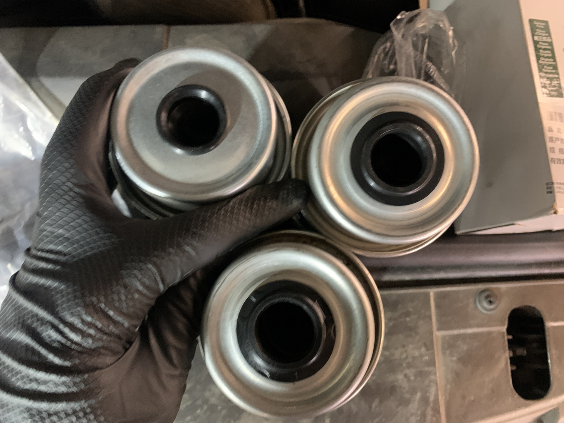 Замена топливного фильтра LR072610 на Range Rover 4,4 — Land Rover ...