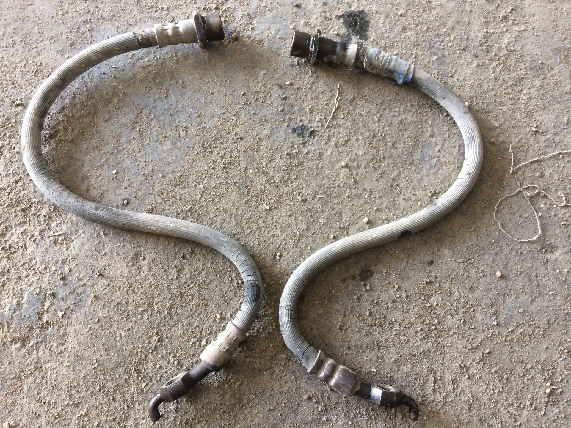 Замена передних тормозных шлангов — Toyota Chaser (90), 2 л, 1994 года ...