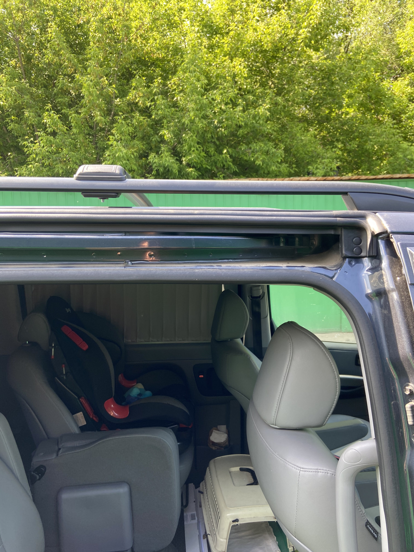 Заменил уплотнители сдвижных дверей — Hyundai Grand Starex, 2,4 л, 2017 ...