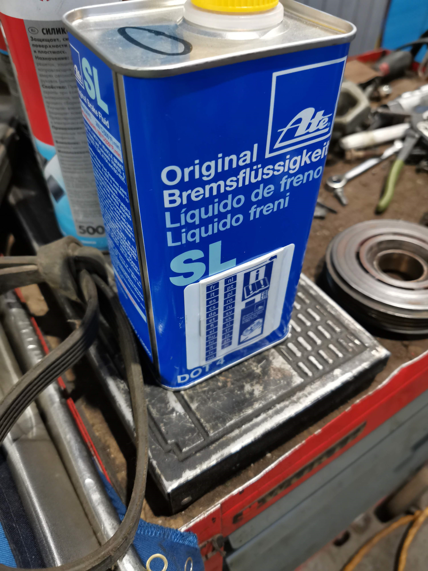 Замена подшипника кондиционера — Volvo XC60 (1G), 2,4 л, 2014 года ...