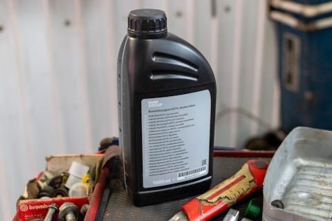 83132405977 Тормозная жидкость DOT4 LV, с низк.вязк. BMW | Запчасти на ...