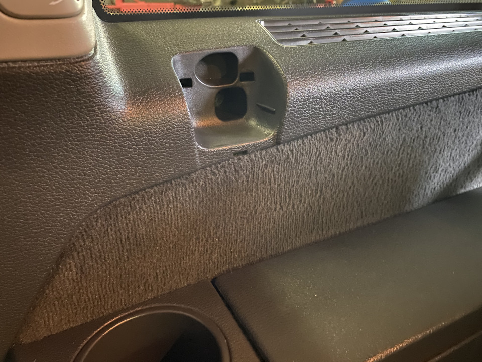 Мелочевочка передней части салона — Volvo XC90 (1G), 2,5 л., 2004 года ...